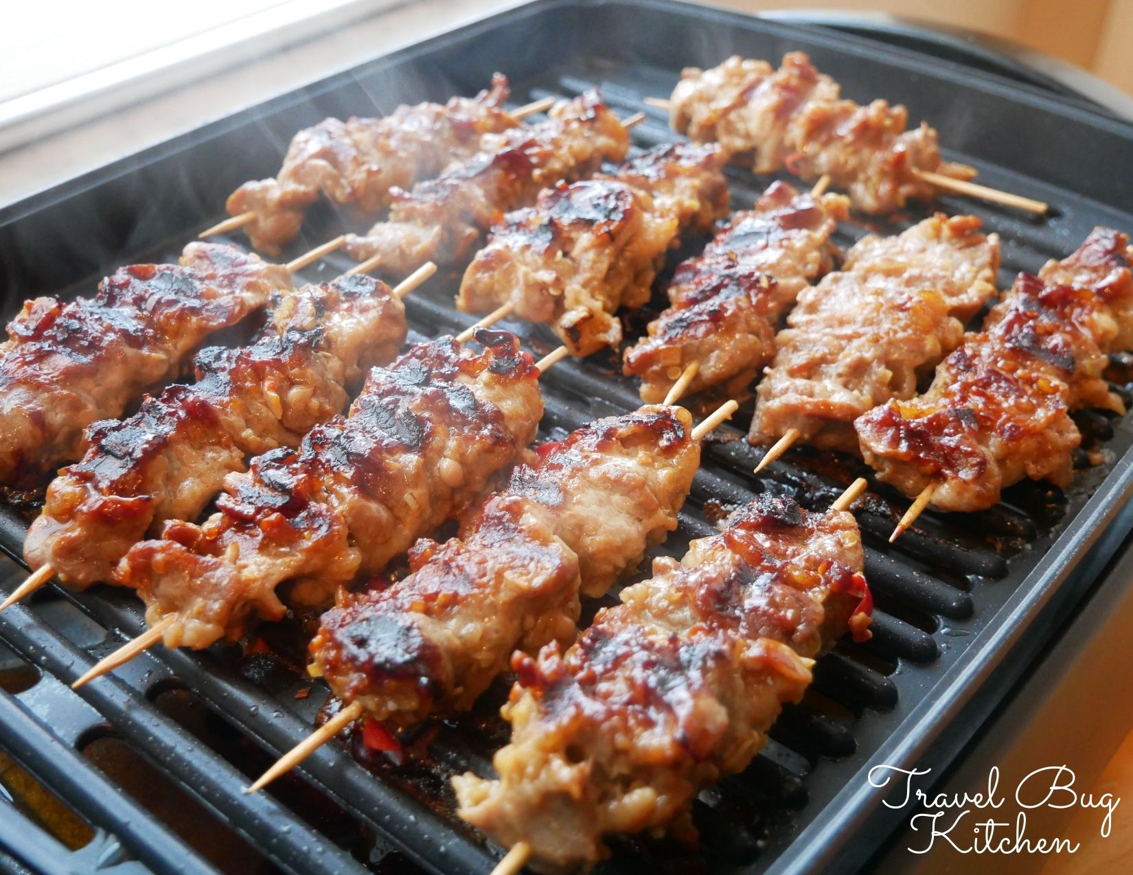 Vietnamese Grilled Pork with Rice Noodles (Bún Thịt Nướng) - ブンティットヌン ...